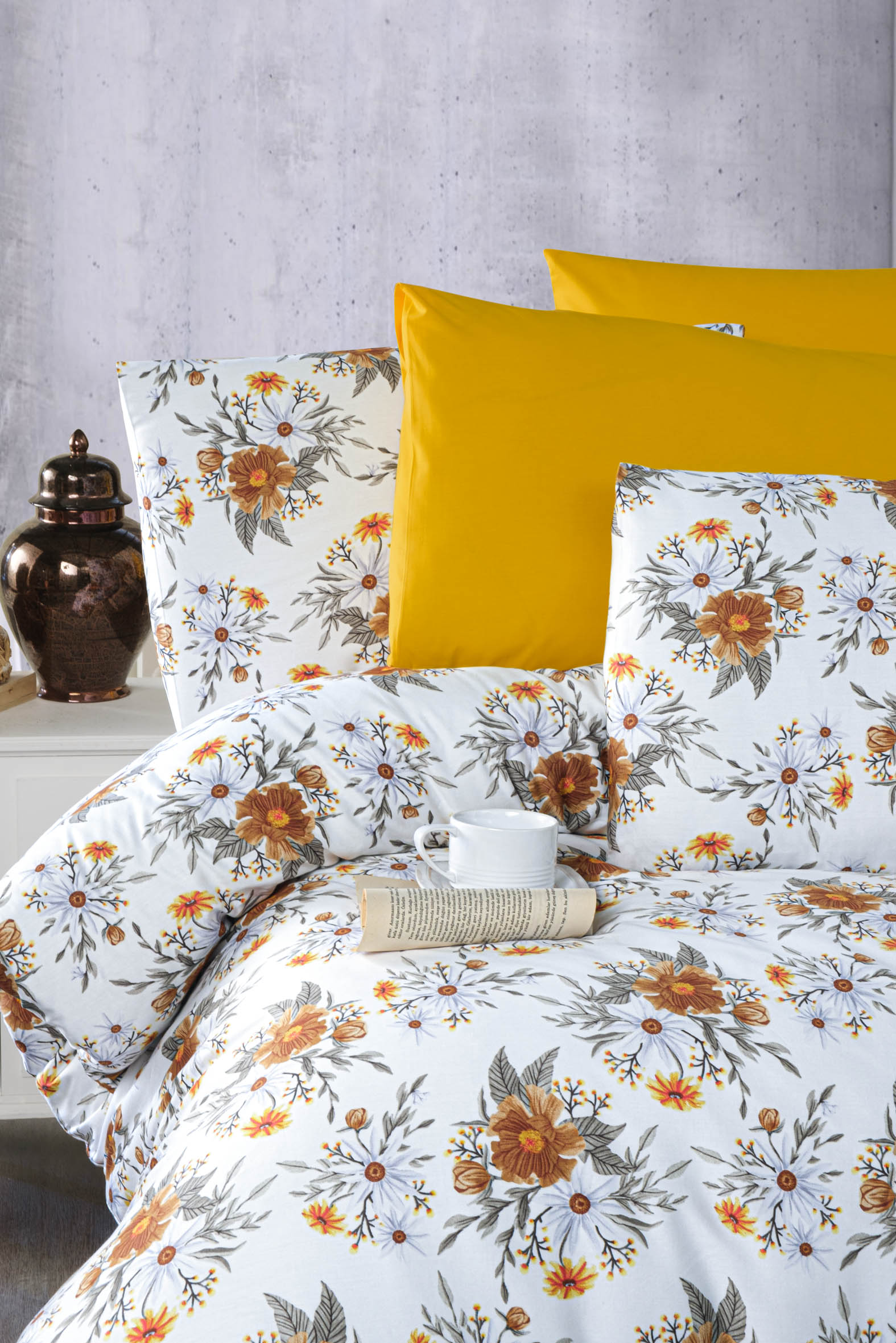 PRINTED SATIN Design Code 24331 - Çelik Tekstil Selonya